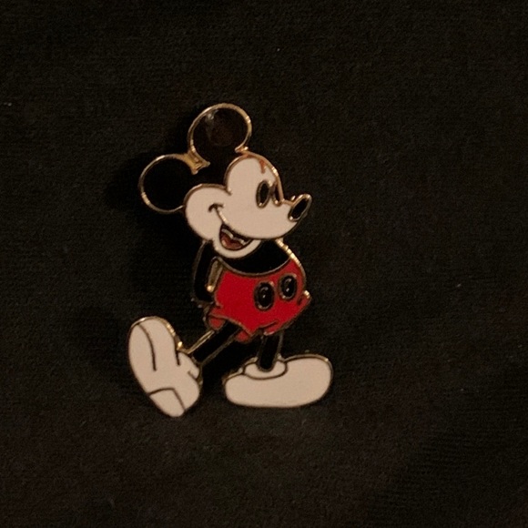 Disney | Jewelry | Vintage Mickey Mouse Brooch Pin | Poshmark